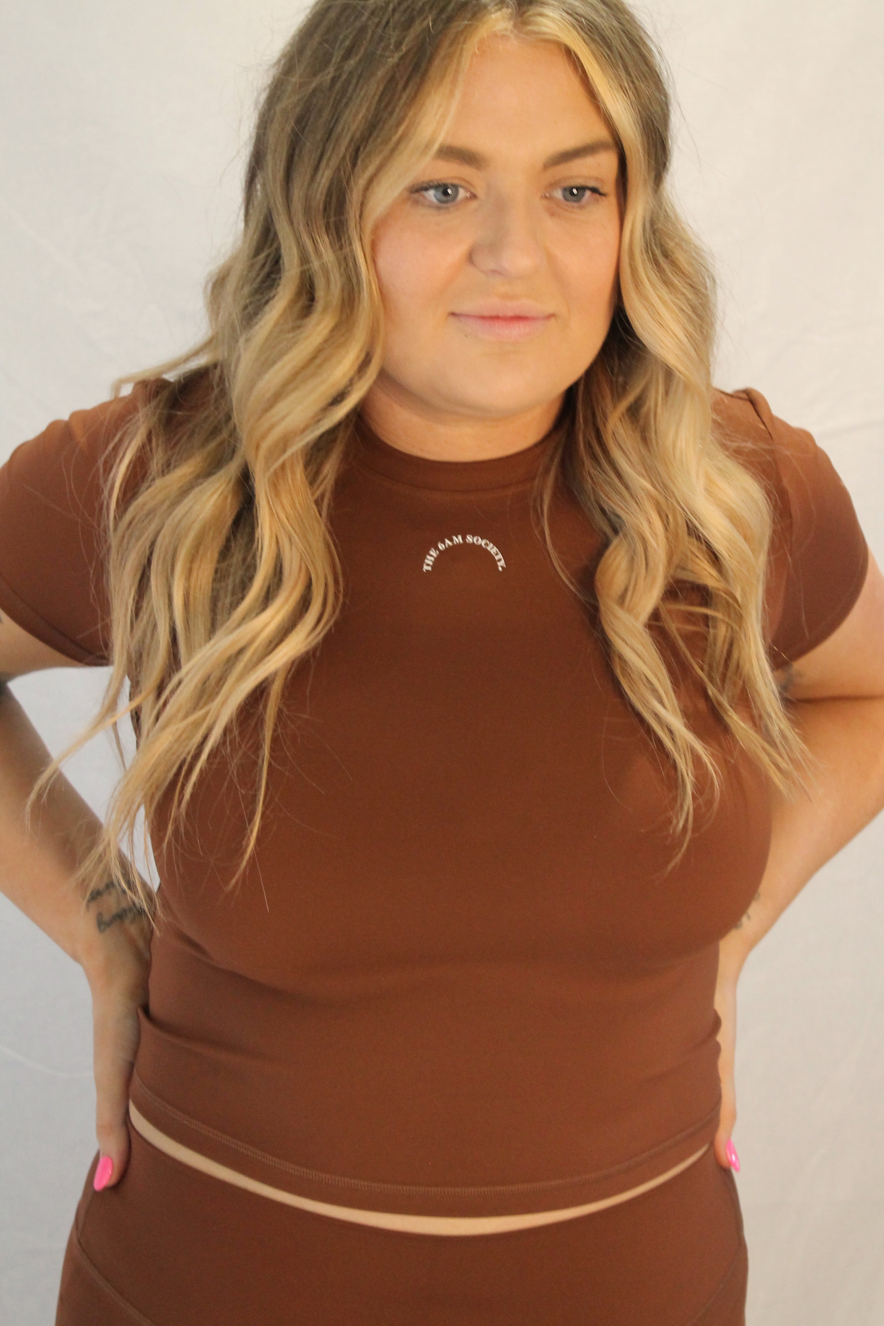 Chocolate Baseline Fitted T-shirt – The 6am Society.